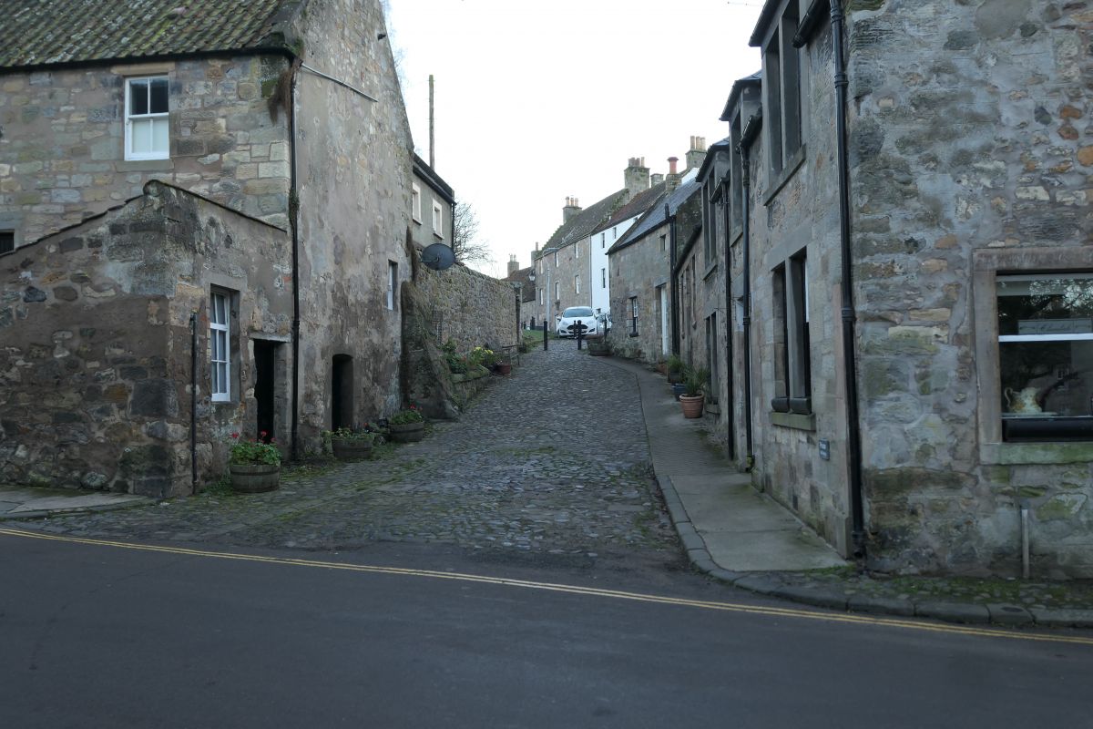 File:Rotten Row 2.jpg - Falkland Historic Buildings